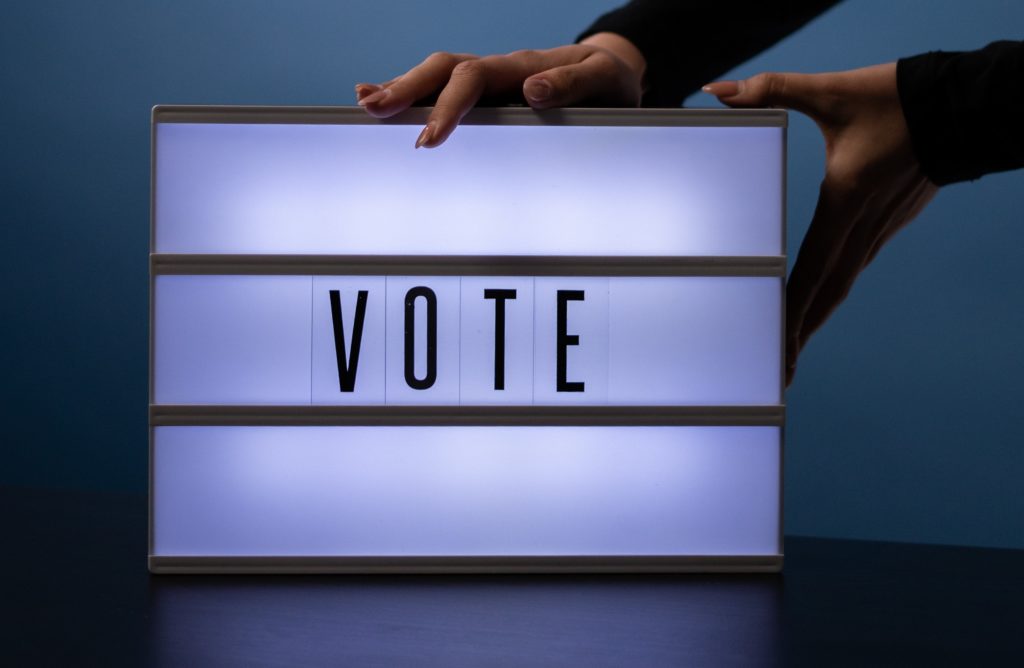 Demokratie: Definition, Bedeutung und Merkmale einfach erklärt